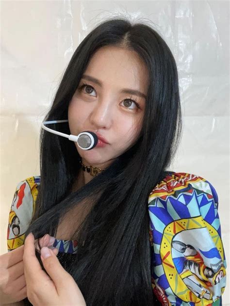 브브걸 유정 촬스의 이슈와 유머