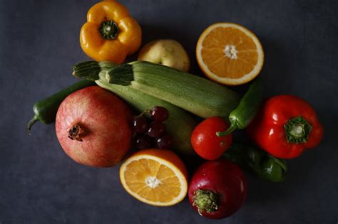 제철 신선한 과일과 채소 오렌지 토마토 석류 붉은 무 붉은 노란 피망 배 호박 0명에 대한 스톡 사진 및 기타 이미지 0명 가을 갈색 Istock