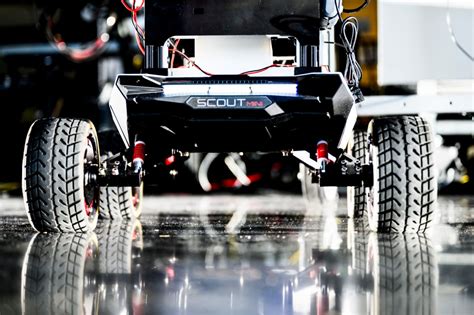researchers develop algorithms to improve robot navigation