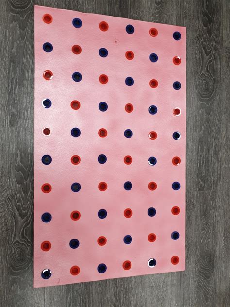 인삼포트와 수경포트 스트로폼배드 제작 ㅡ생산성확보 지금까지는 드릴로 구멍작업을 하다보니 인건비도 안나오고 시간도 많이 걸렸는데 인천에 수경식물공장ㅡ그로운팜 Band