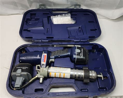 Lincoln 18v Grease Gun With Batt And Carrying Case Schmalz Auctions