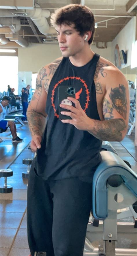 Trevor Wagner On Twitter Bearded Men Hot Trevor Beefy Men