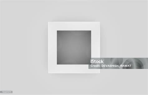 빈 골판지 는 샌드위치 음식 선물 장난감 소프트웨어 및 플라스틱 창이있는 다른 제품을위한 종이 상자 포장을 가져 가며 고립 된