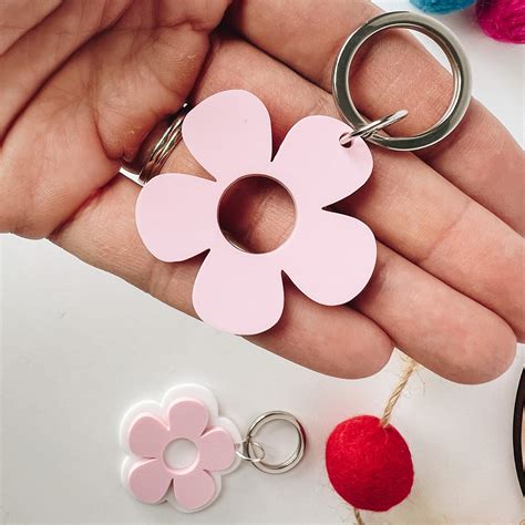 retro flower keychain groovy 70 s style key ring set of 2