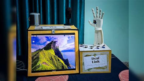 Raspberry Pi Translates Speech To Sign Language With Robotic Hand Tom S Hardware