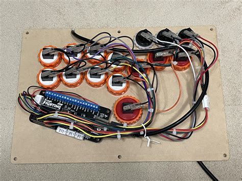wanted to try my hand at making my own hitbox pretty happy with the
