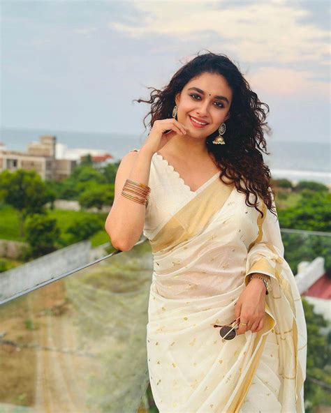 Keerthi Suresh Keerthy Suresh Fan Photos Keerthi Suresh Pictures