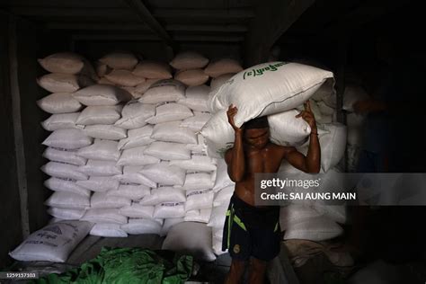 မိုးတွင်းကာလတွင် ပြည်ပသို့ ဆန်တင်ပို့မှုနှုန်း ယခင်နှစ်ထက် လျော့ကျနေ