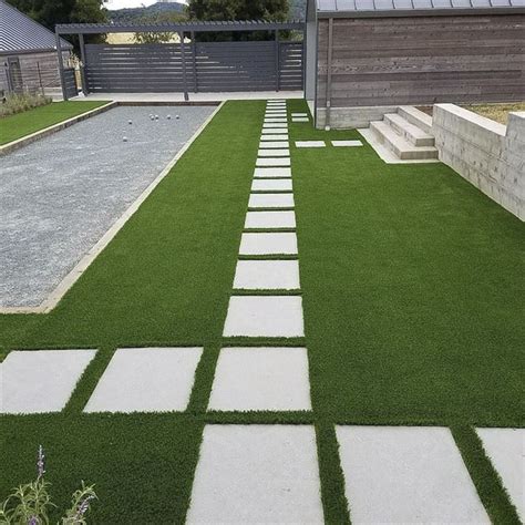 China Creative Artificial Grass Designs For Garden Manufacturers