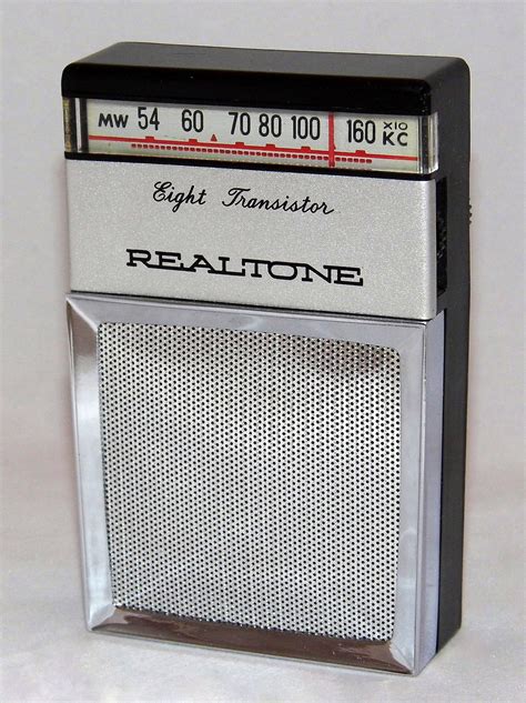 Vintage Realtone Transistor Radio Model Tr 1820 Am Band 8