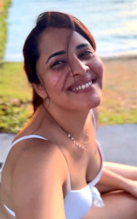 Anasuya Bharadwaj Bikini Photos Setting Internet On Fire