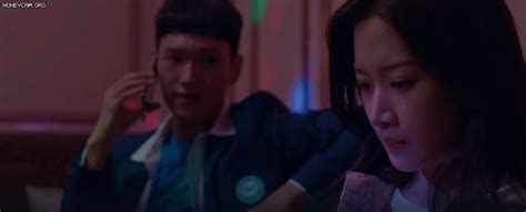 Hwang In Yeop Lộ Quần Da Báo Trước Mặt Moon Ga Young Trong True Beauty