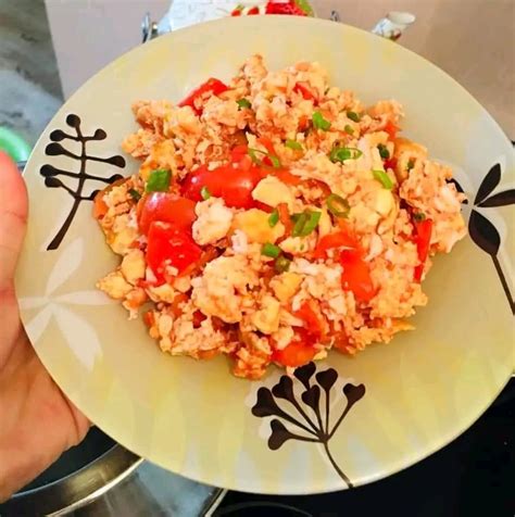 Цахим Шарсан өндөгтэй хуурга Орц Ургамлын тос 1 халбага Сонгино тал Ногоон халуун чинжүү