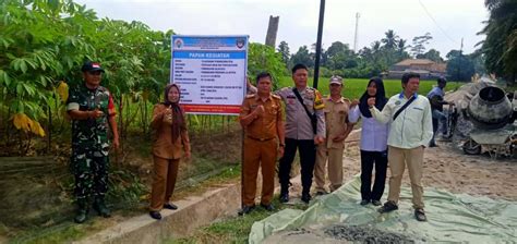 Desa Karang Binangun Ii Bangun Infrastruktur Jalan Desa Di Dusun 002 Rt 004 Menggunakan Dana