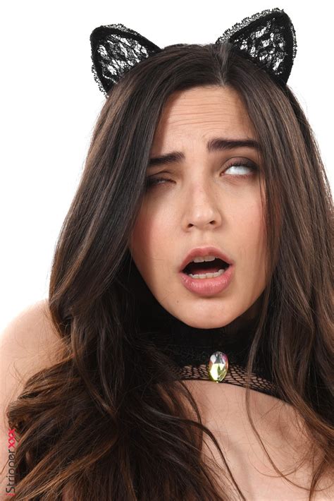 Ariana Van X Wallpicsnet Wallpapers Photos Pictures Backgrounds