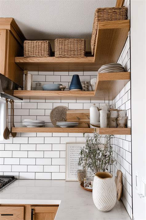 20 Classic Kitchen Backsplash Ideas