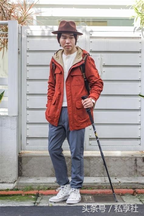 秋意漸濃，準備來場秋日郊遊！型男們必學的秋冬戶外穿搭 每日頭條