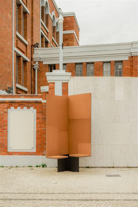 Eduardo Souto de Moura and Yves Béhar create Lisbon cork installations