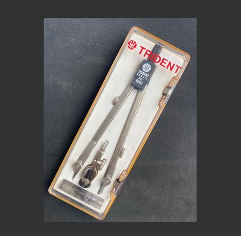 Compasso Trident 9000 Item De Papelaria Trident Usado 74337490 Enjoei