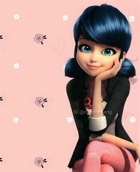 عکس دختر کفشدوزکی؛ زیباترین عکس های دختر کفشدوزکی و گربه سیاه برای