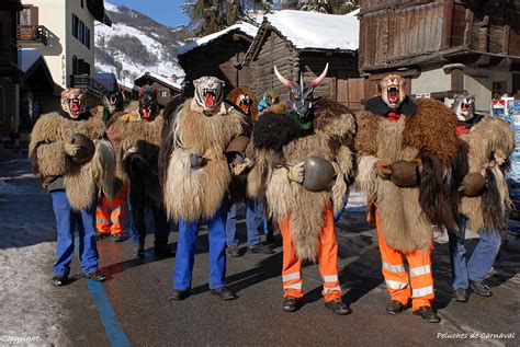 Carnaval La Commune Devolène Valais Suisse
