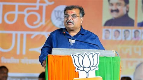 Maharashtra Bjp Chief Chavan Clarifies Remarks On Vilasrao Deshmukh