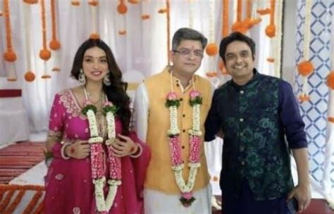 Kedarnath Writer Kanika Dhillon Gets Married To Raanjhanaa Writer