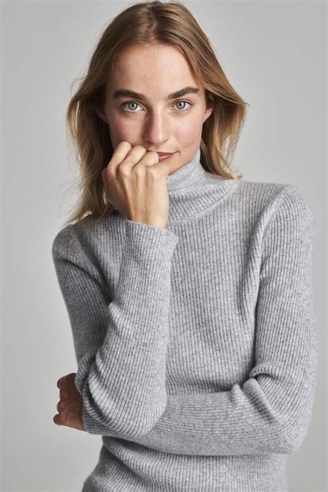 Organic Cashmere Turtleneck Sweater