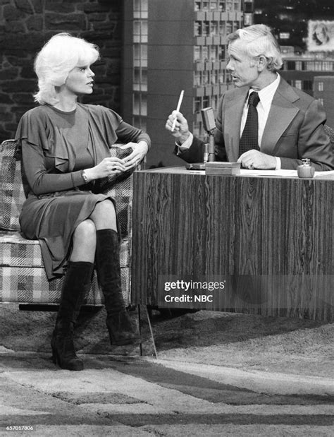 Actress Carol Wayne During An Interview With Host Johnny Carson On