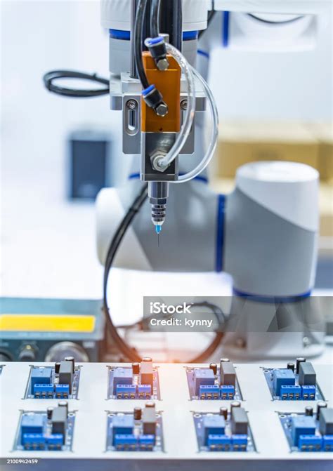 Automatic Robot For Print Circuit Board Assembly Machine During