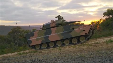 한화디펜스 미래형 보병전투장갑차 Redback 호주 육군의 주행 영상 Youtube