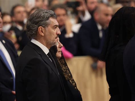 Mikheil ვატიკანში წმინდა პეტრეს მოედანზე მსოფლიო ლიდერებთან ერთად