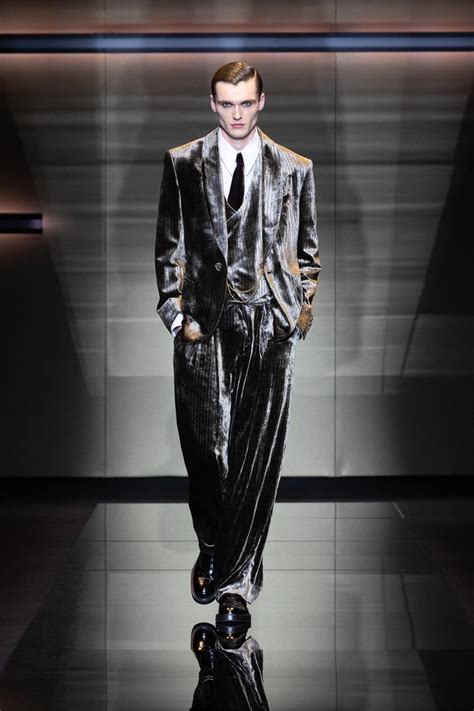 Emporio Armani Unveils A Seductive” Menswear Collection For Aw2526