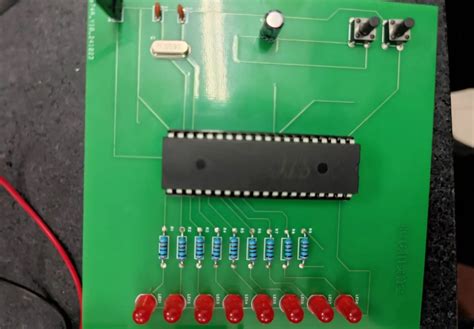 基于51单片机独立按键控制的八位流水灯设计 立创开源硬件平台