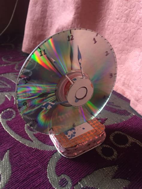 10 Creative Diy Ideas For Old Cds Diy Cd Player Cd Spinner Diy Cd