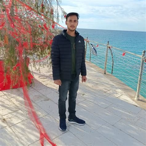 Sahil Chawla Sahil Chawla54 • Threads Say More