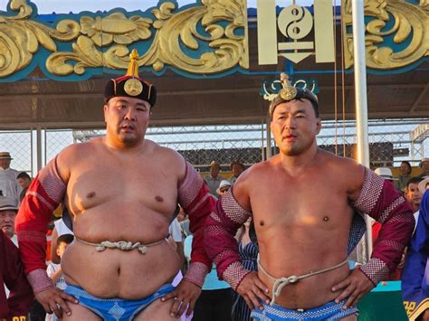 Төв аймгийн Сэргэлэн сумын 100 жилийн ойд Улсын аварга П Бүрэнтөгс түрүүлж Дархан аварга А