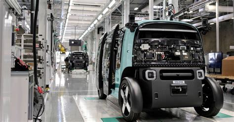 구글·테슬라 2강 아니었네”드디어 움직인 아마존 로보택시 공장 크기가 무려