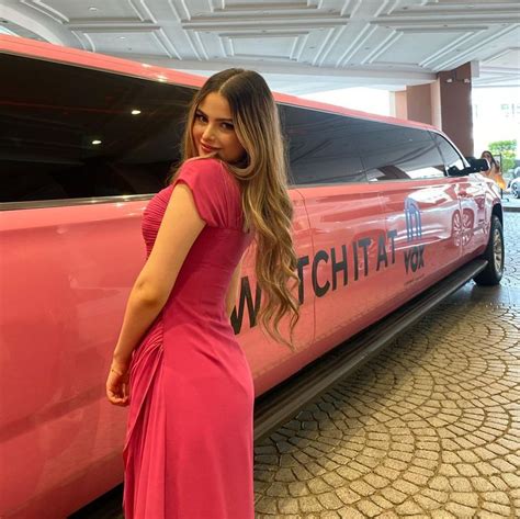 شمس الفارس Women Best Friend Photography Creative Instagram Photo Ideas