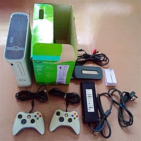 Xbox 360 Core System Hobbies And Toys Toys And Games On Carousell