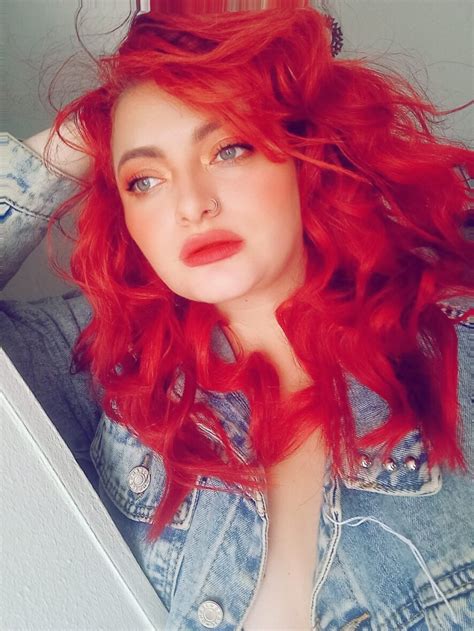 Indibigboobs1 Cam Model Profile Stripchat