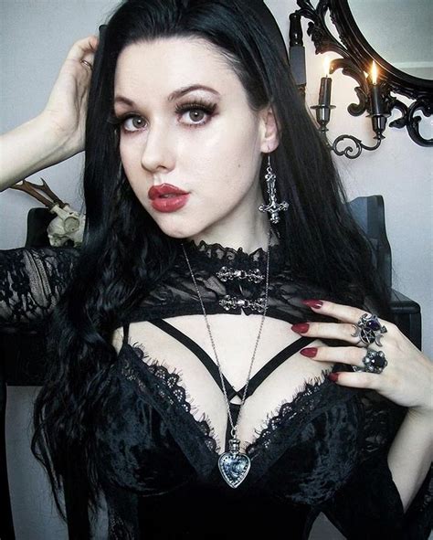 Pin En Gothic Girls