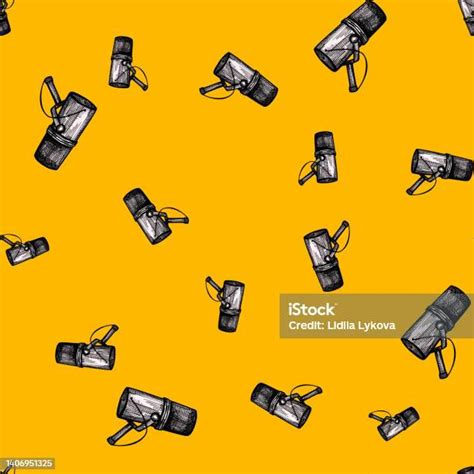 마이크에는 매끄러운 패턴이 새겨져 있습니다 손으로 그린 스타일의 스튜디오를위한 음악 장비 거친에 대한 스톡 벡터 아트 및 기타 이미지 Istock