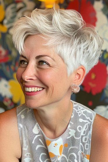 30 Pixie Haircuts For Over 60 Vibrant Icy Platinum Pixie Haircut