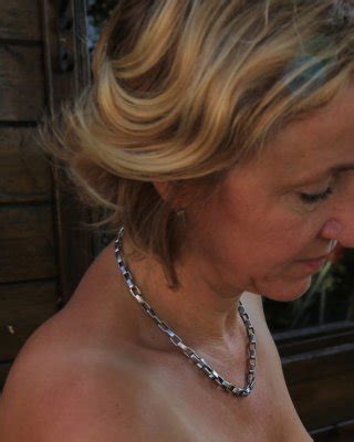 Busty Dutch Milf Show Her Tits And Body Porn Pictures Xxx Photos Sex Images Pictoa