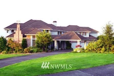 5121 Harbor Ln Everett Wa 98203 Redfin