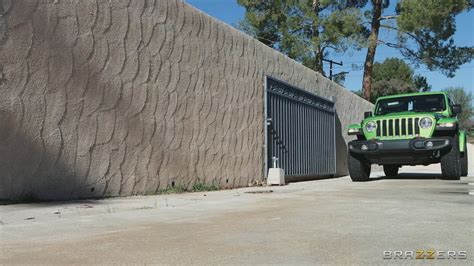 Upcoming Scene Butts In Sync 🍑 Scrolller