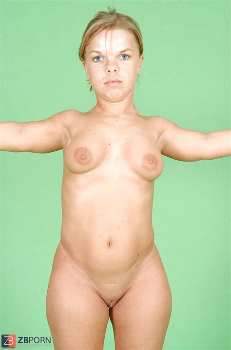 Midget Naked Posing ZB Porn
