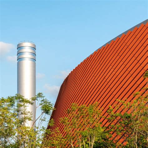 Lenovo Unveils Solar Powered Laptop That Charges Itself