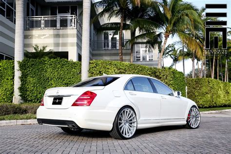 White Mercedes S Class Gets Aftermarket Led Lighting And Other Custom White Mercedes S Class Gets Aftermarket Led Lighting And Other Custom